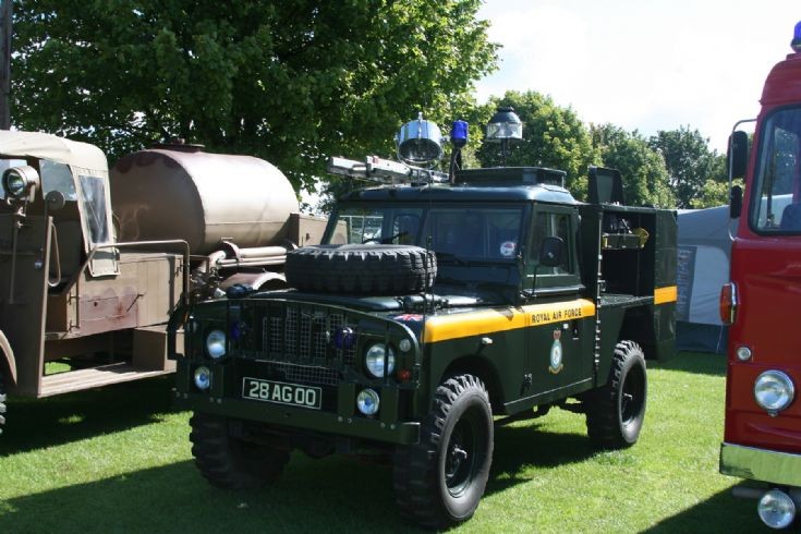 Fire Engines Photos - RAF Fire LandRover 28AG00