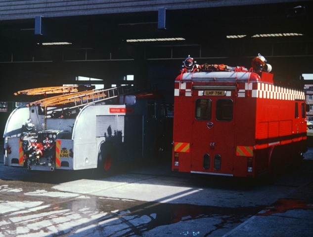 Fire Engines Photos - Dennis F48 ET ex Wallasey LHF 75K