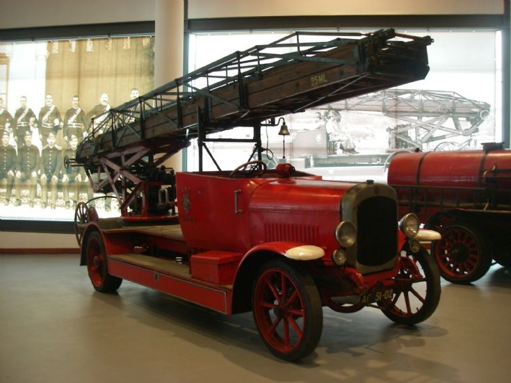 Fire Engines Photos - 1926 Magirus Turntable Ladder BSB (Lisboa)