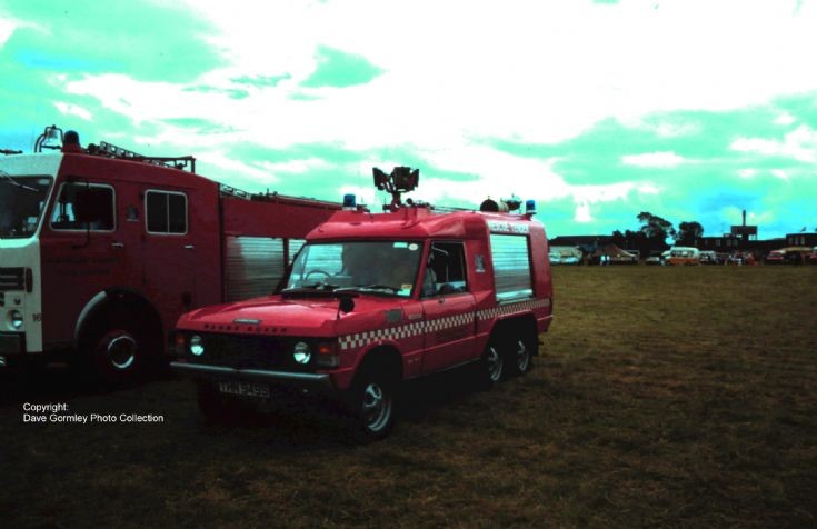 Fire Engines Photos - THN 949S Range Rover Rescue Tender Cleveland