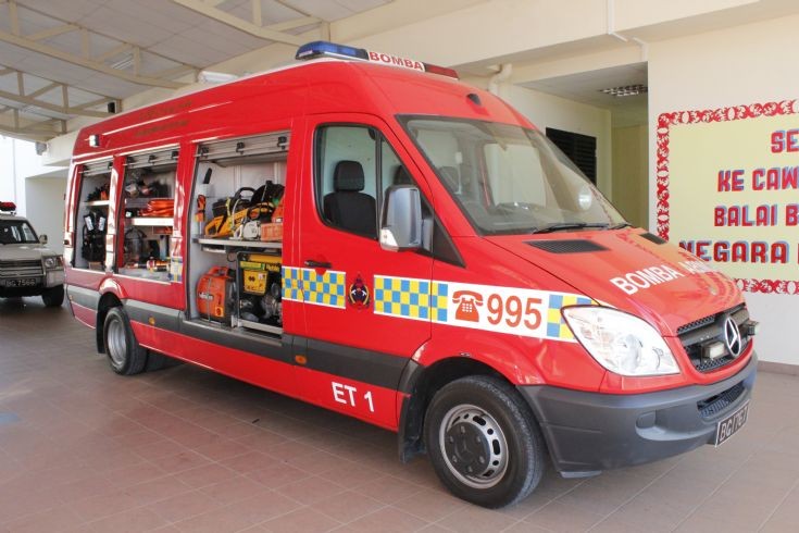 Fire Engines Photos - Mercedes Sprinter Emergency Tender no.1 (ET1)