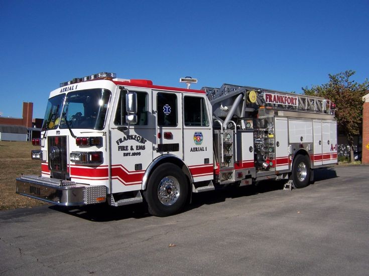 Fire Engines Photos - Frankfort KY FD Aerial 1