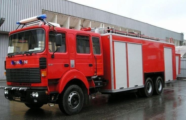 Fire Engines Photos - Roman Fire truck from Bucharest Romania