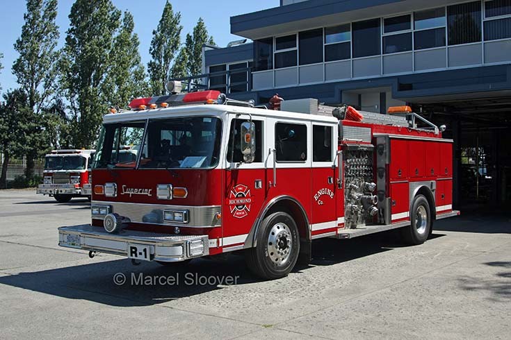 Fire Engines Photos - Reserve pump 1 Richmond Fire dept