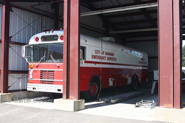 Fire Engines Photos - Blue Bird Mobile Command Nanaimo FD