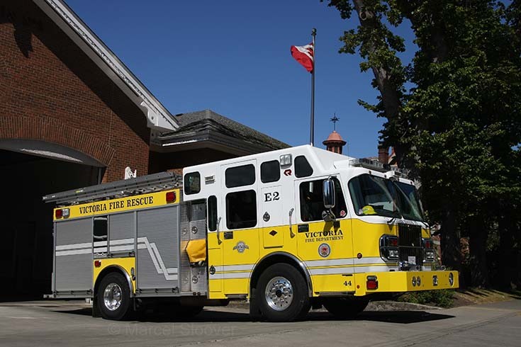 Fire Engines Photos - Engine 2 Victoria FD BC Canada