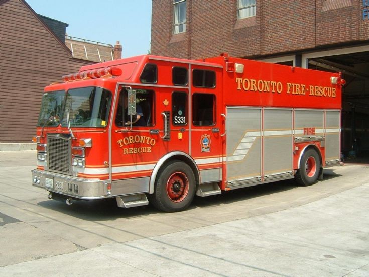 Fire Engines Photos - Rescue 331 Toronto fire dept Spartan