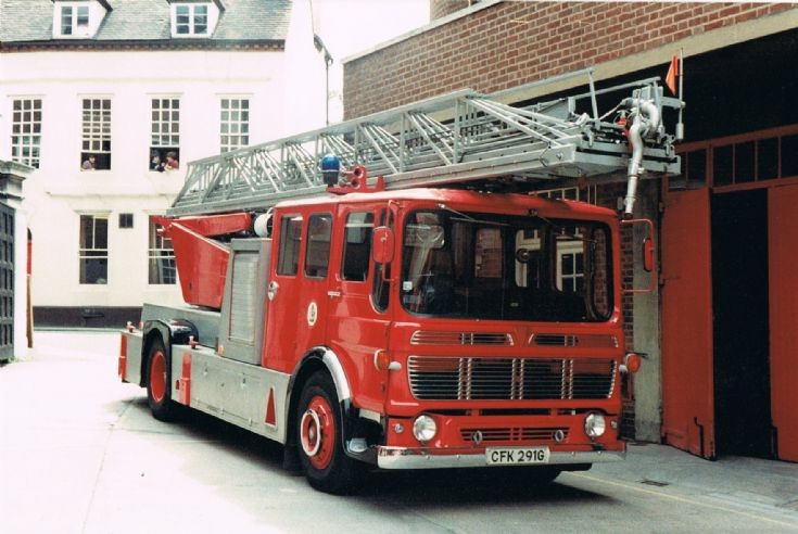 Fire Engines Photos - AEC T.L Worcester. call sign 216. H&WFB