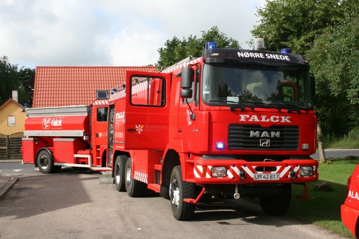MAN Falck fire engines at work