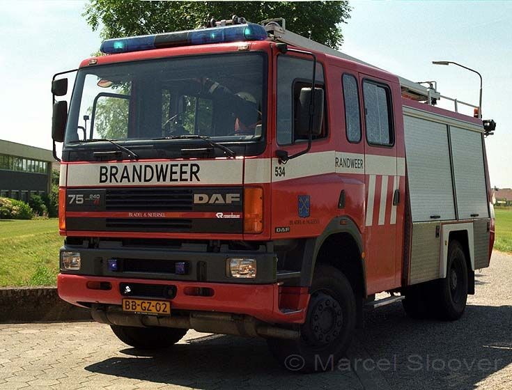 Fire Engines Photos - Brandweer Bladel DAF 75