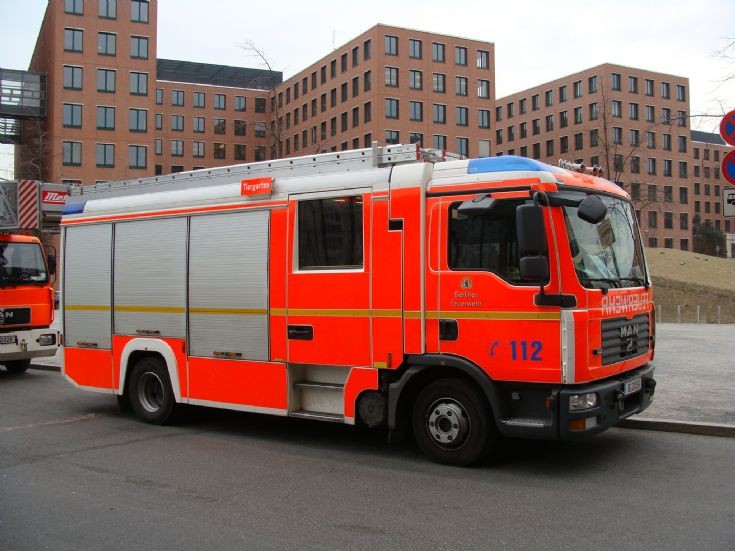 Fire Engines Photos - MAN LHF Feuerwehr Berlin