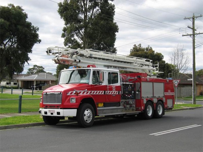 Fire Engines Photos - Country Fire Authority Melbourne - Teleboom