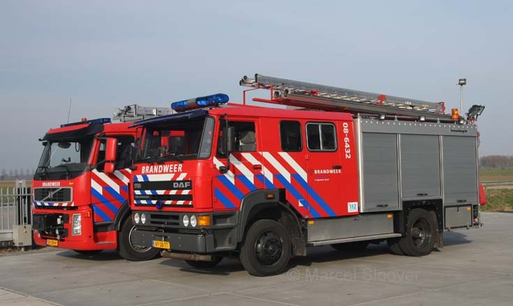 DAF en Volvo brandweer Lingewaal zuid