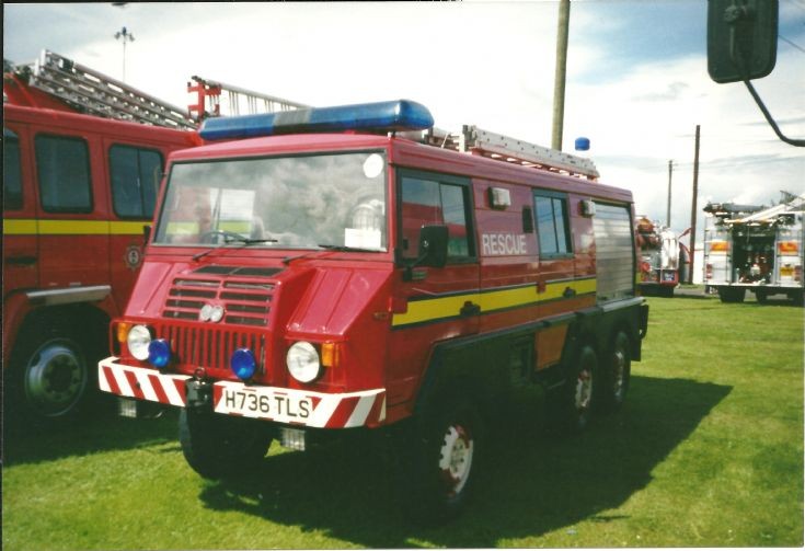 Fire Engines Photos - BP Grangemouth H736TLS