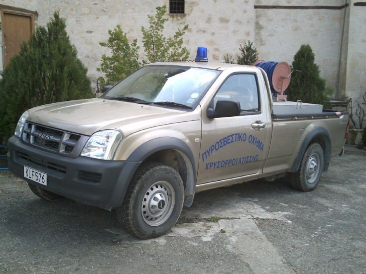 Fire Engines Photos - Isuzu truck Cyprus