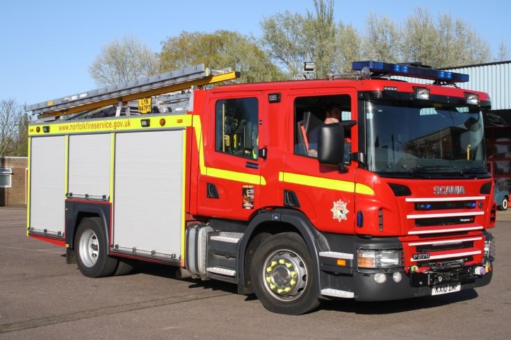 Fire Engines Photos - Scania P270 SRS CP31/Emergency-One HRP