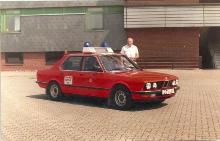 Fire Engines Photos - BMW Chief Fire Officers Staff Car