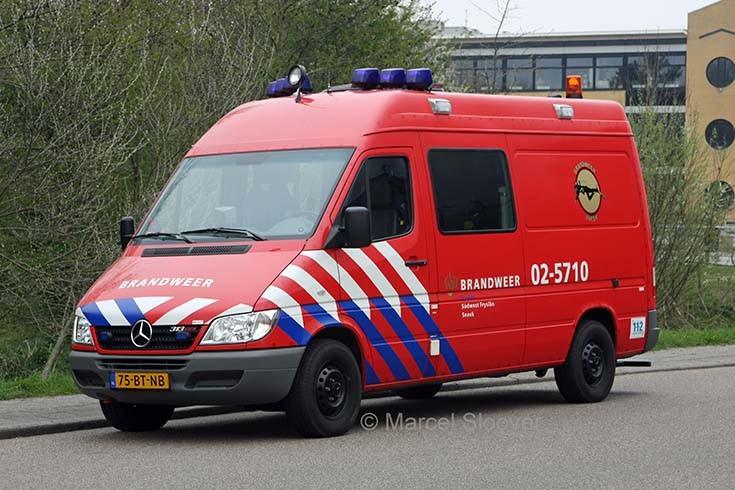 Fire Engines Photos - Brandweer Sneek Mercedes Sprinter 02-5710