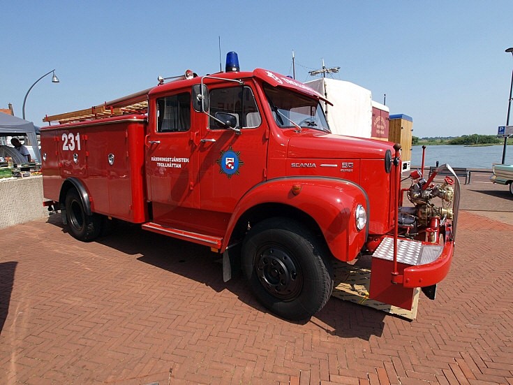 Fire Engines Photos - Preserved 1972 Scania