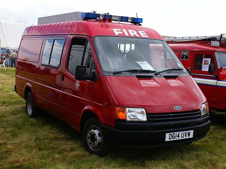 Fire Engines Photos - Ford van D614UVW