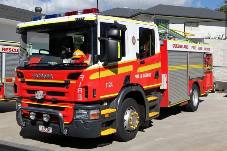 Fire Engines Photos - Scania rear mount pump Toowoomba