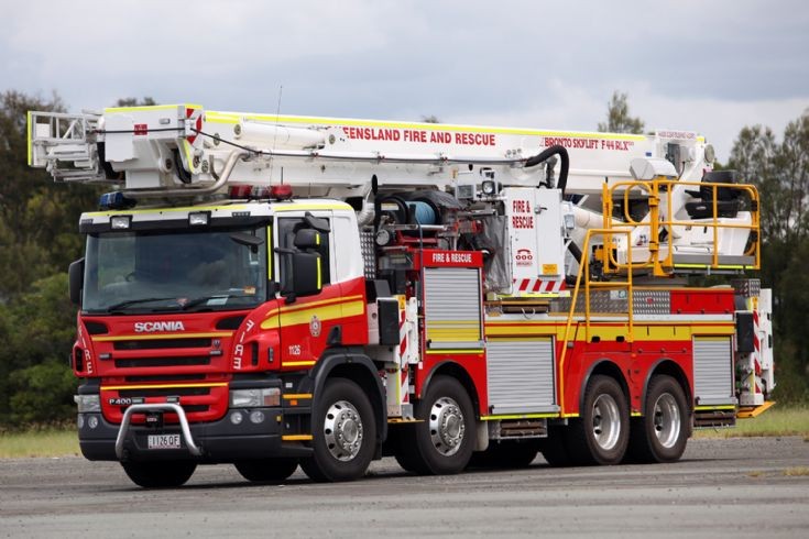 Fire Engines Photos - Scania P400 Bronto F44RLX Queensland