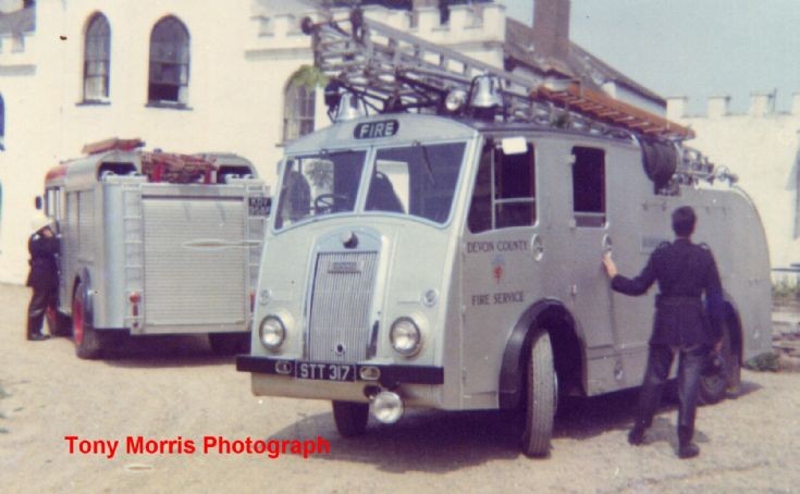 Fire Engines Photos - Devon County Fire Service Dennis F8 WrL STT 317