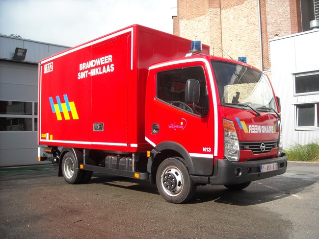 Fire Engines Photos - Multifunctional van Nissan