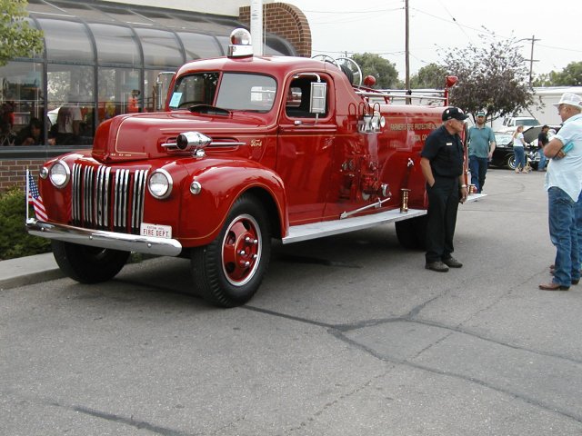 Fire Engines Photos - 1945 Ford Howe Engine- Eaton Fire
