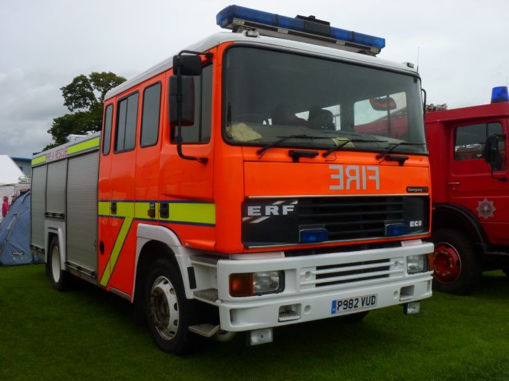 Fire Engines Photos - Ex Buckinghamshire ERF WRL P982 VUD