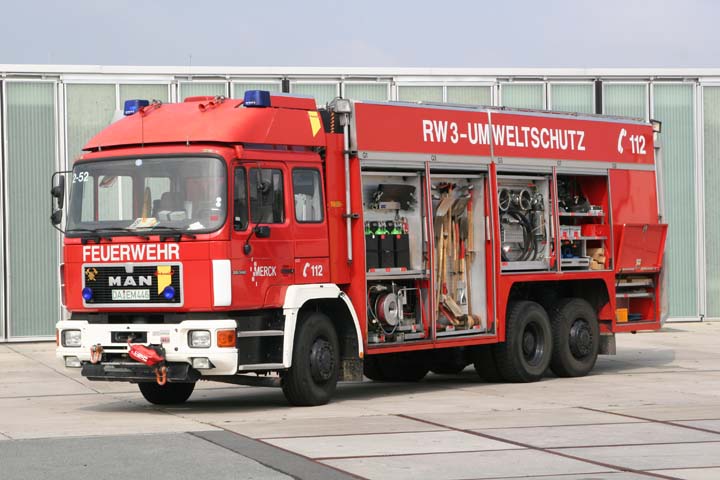 Fire Engines Photos - Merck Werkfeuerwehr MAN Environmental Unit