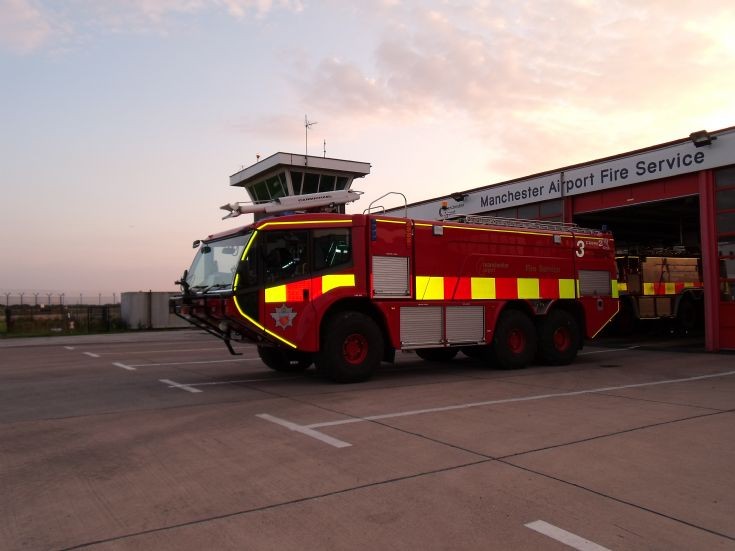 Fire Engines Photos - Manchester Airport Cobra 2