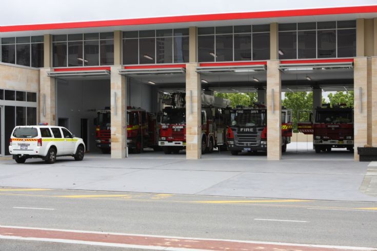 Fire Engines Photos - Western Australia - New Perth Station