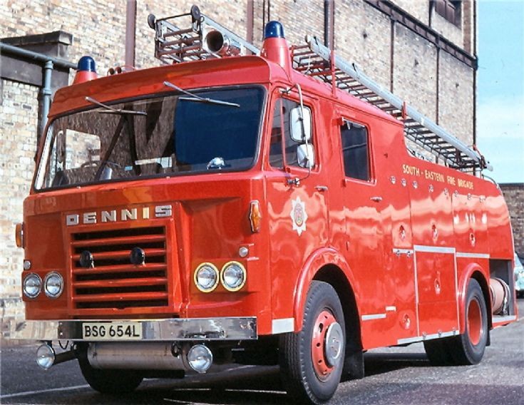 Fire Engines Photos - Dennis Water Tender Ladder