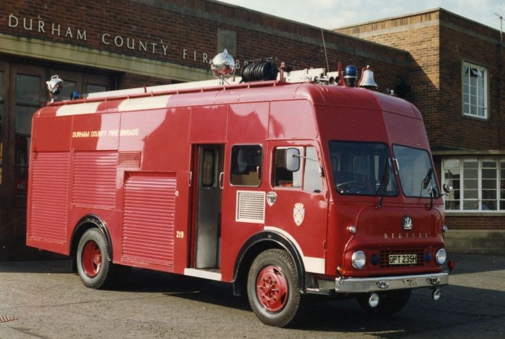 Fire Engines Photos - Durham CFB Bedford Emergency Tender GPT235H