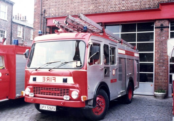 Fire Engines Photos - North Yorkshire Bedford WL DPY 592V