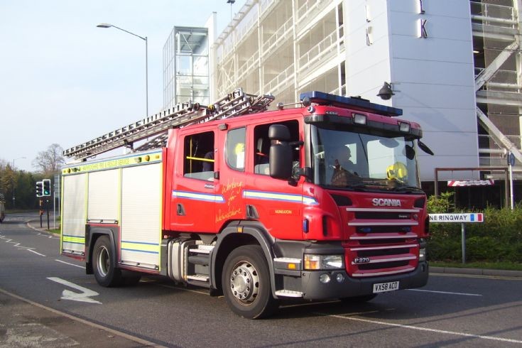 Fire Engines Photos - Warwickshire Scania P270/Emergency-One WRL