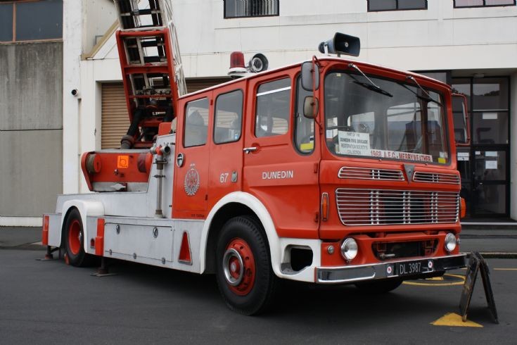 Fire Engines Photos - New Zealand AEC DL3987