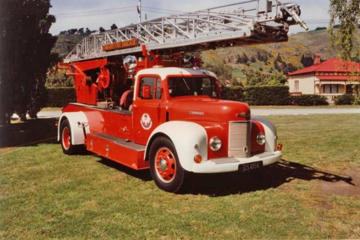 Fire Engines Photos - New Zealand Commers - DS4854