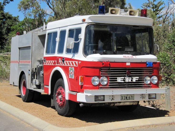 Fire Engines Photos - ERF Western Australia