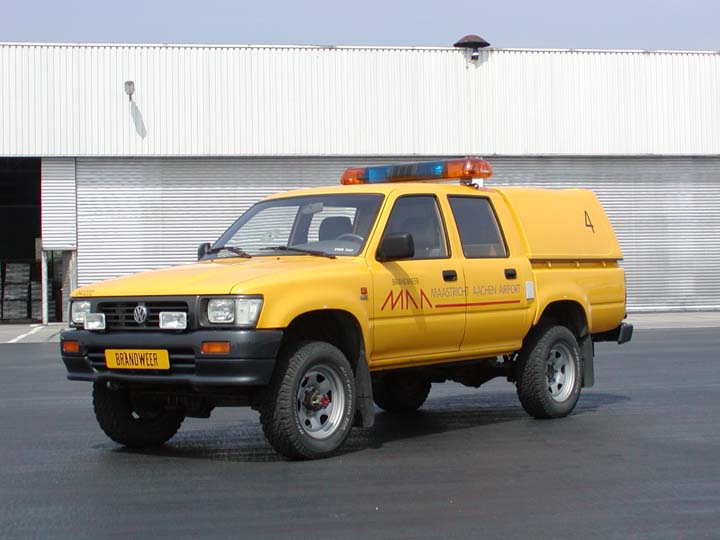 Fire Engines Photos - Maastricht Aachen Airport Volkswagen Taro