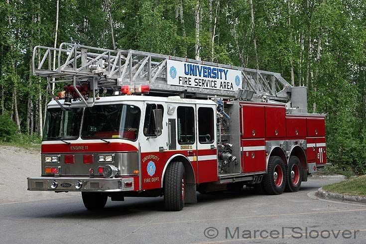 Fire Engines Photos - Engine 11 University Alaska Pierce