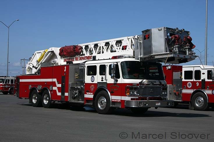 Fire Engines Photos - Anchorage Fire Dept Ladder 3