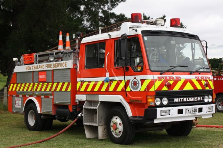 Fire Engines Photos - New Zealand Mitsubishi TK7748