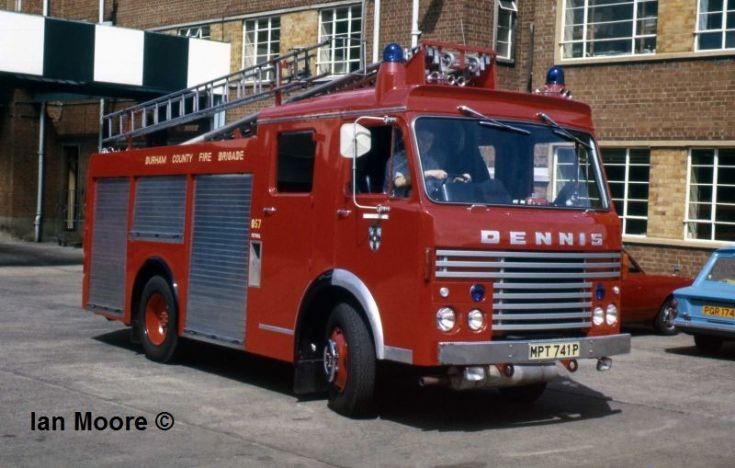 Fire Engines Photos - Durham - WrL - MPT 741P