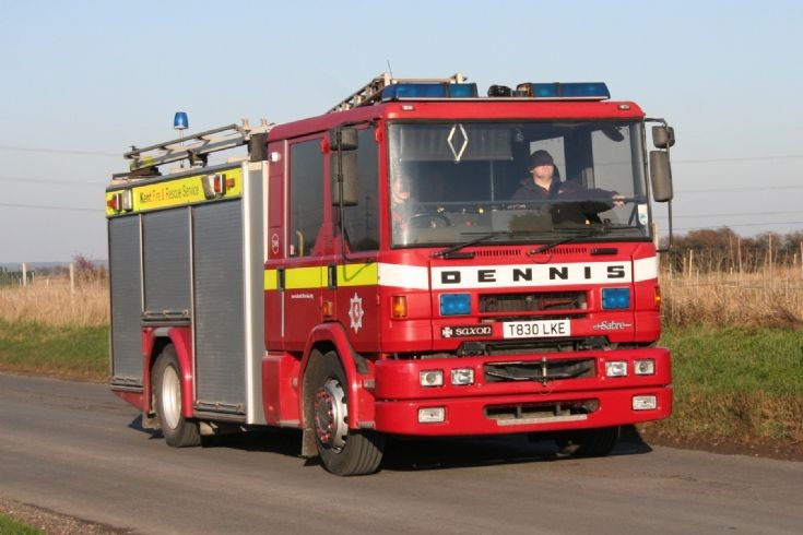 Fire Engines Photos - Kent Fire & Rescue Dennis Sabre/Saxon T830 LKE