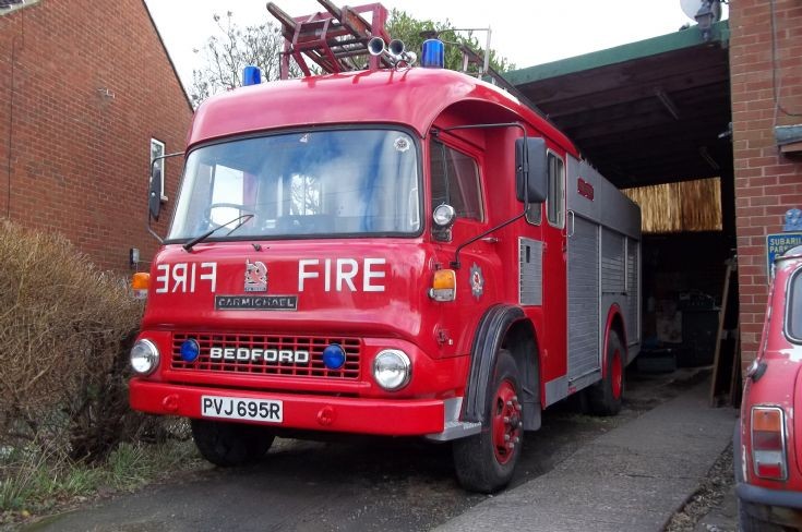 Fire Engines Photos - PVJ 695 R Bedford Carmichael