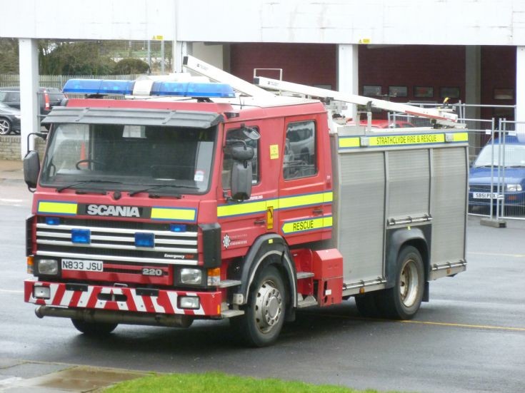 Fire Engines Photos - Strathclyde Fire & Rescue N833JSU