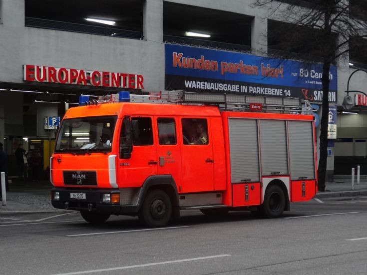 Fire Engines Photos - MAN pumper Berlin FD
