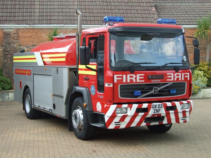 Fire Engines Photos - Isle of Wight Fire & Rescue Service Tanker Volvo